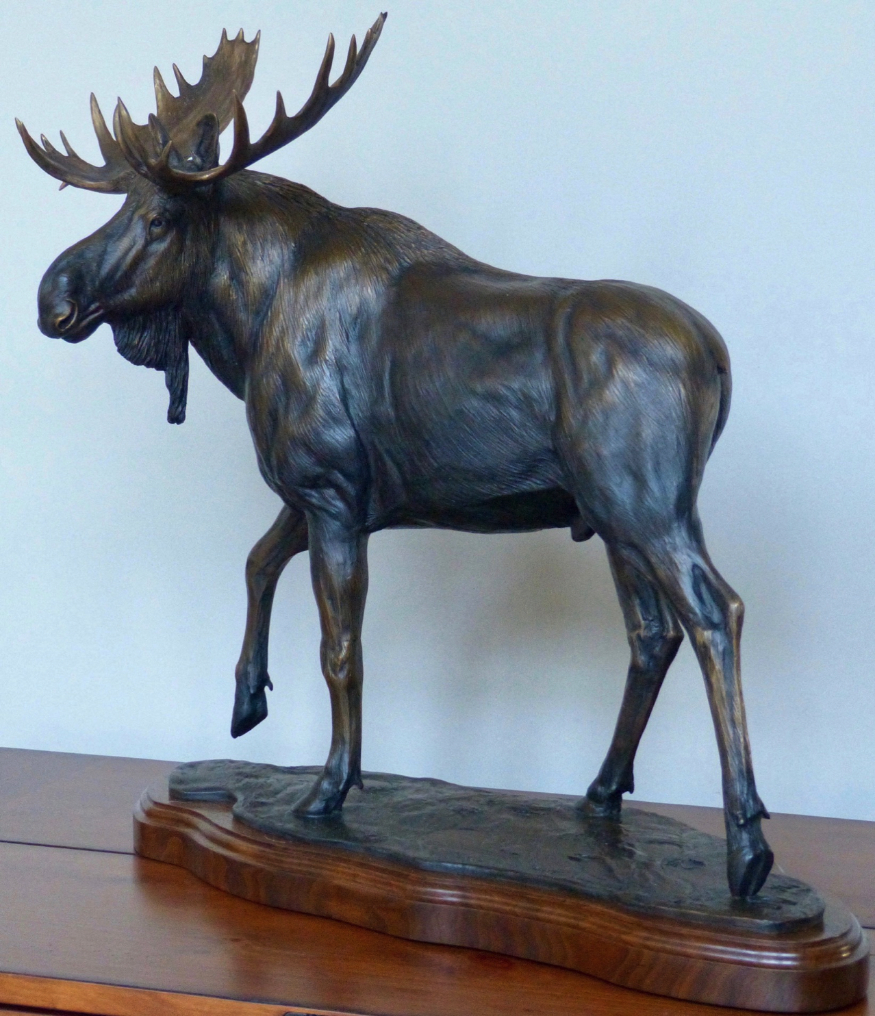 Bull Moose Bronze Sculpture | Tom Hjorleifson